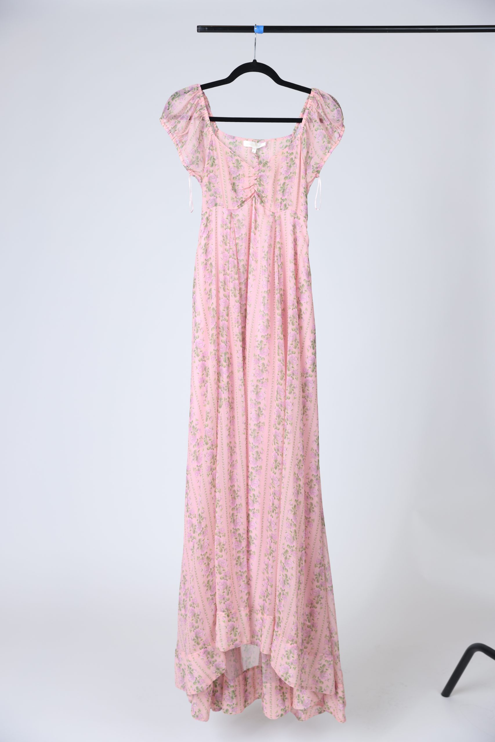 Light Pink Women’s Floral Dress - Ruggable